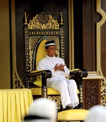 General : Raja Muda Proclaimed As New Sultan Of Kedah | Ts. Dr. Mohd ...