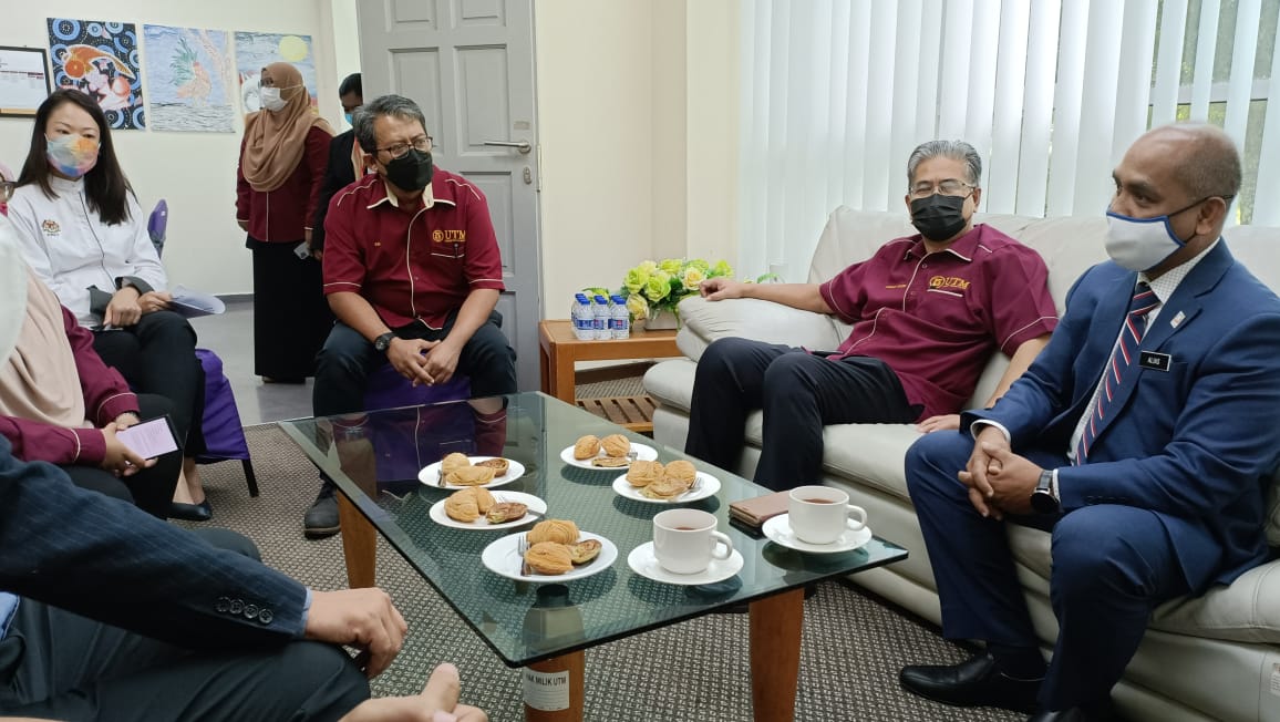 Adjung Profesor UTM- TPr. Dr. Alias Rameli | Ts Gs Dr. Noradila Rusli