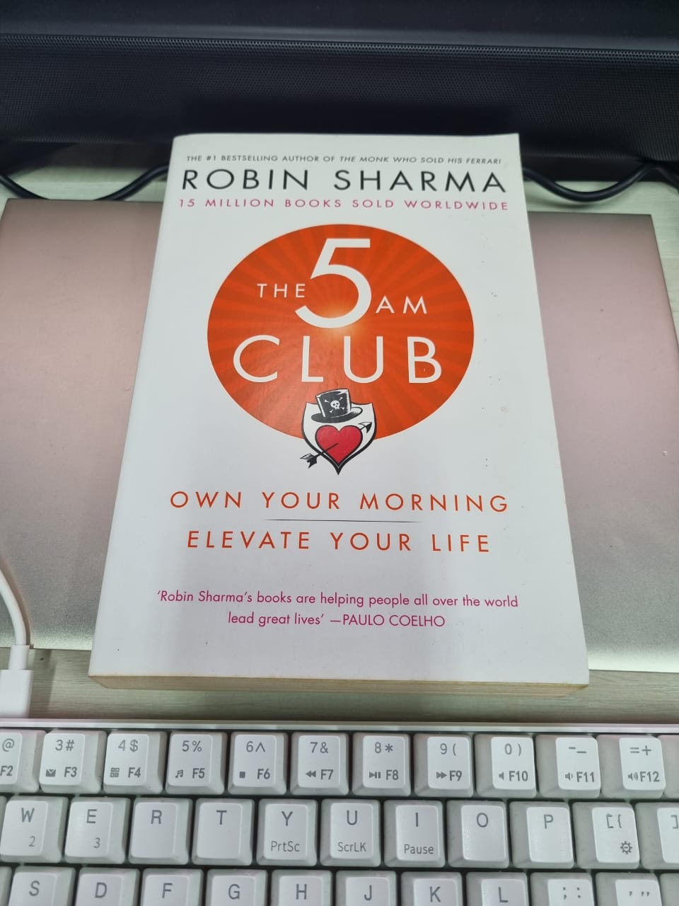Book Review: The 5 a.m Club | Ts Gs Dr. Noradila Rusli