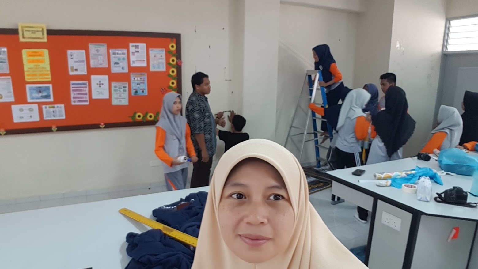Keceriaan Makmal Pendidikan Sains 1 dan Kimia | Nor Hasniza binti Ibrahim
