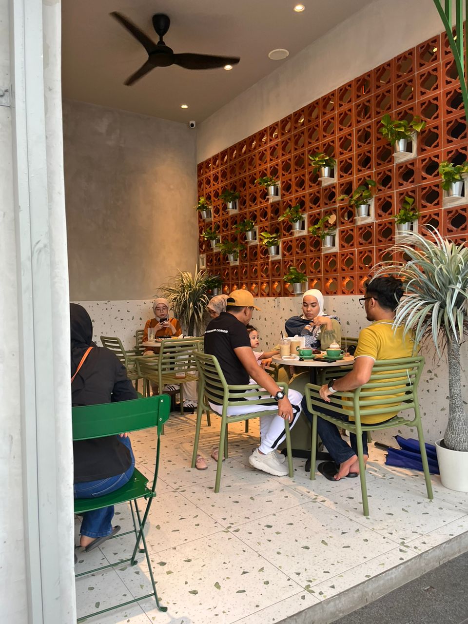 LOAF, ADAM PATISSERIE – JustMe